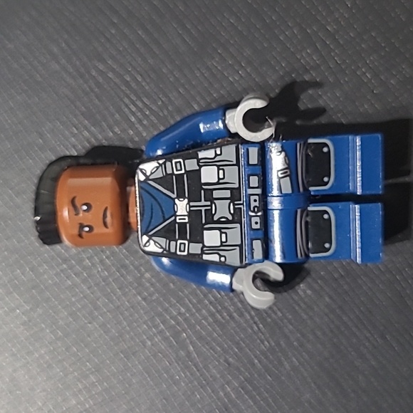 Lego | Toys | Lego Tracker 7593 Jurassic World Park Minifigures | Poshmark